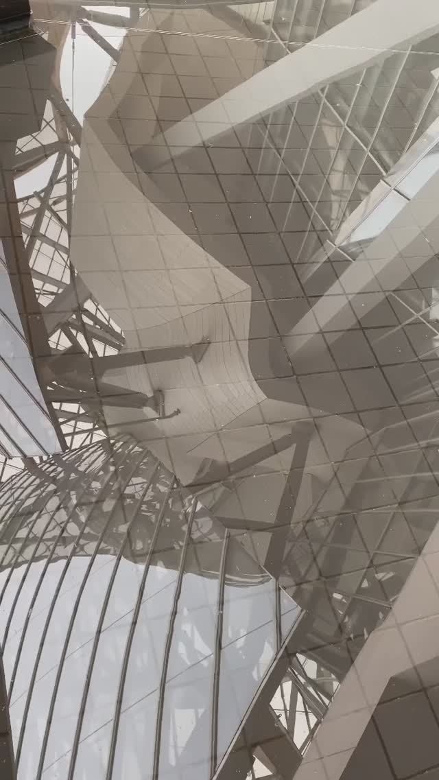 Здание Фонда Луи Виттон в Париже #архитектура #париж #луивиттон #architecture #paris #travel