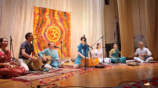 09.11.2015 бхаджан РАХГУПАТИ РАМ