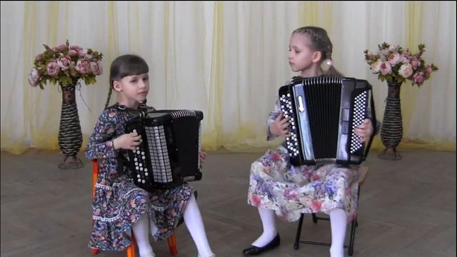 Б.Тихонов "Весенний вальс" Дуэт баянисток Кливитенко: Алёна - 9 лет и Настя -7лет
