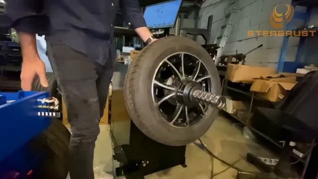 Разница между балансировочными станками 8-2p и 8-4p, 8-2pi 8-4pi от бренда СТОРМ