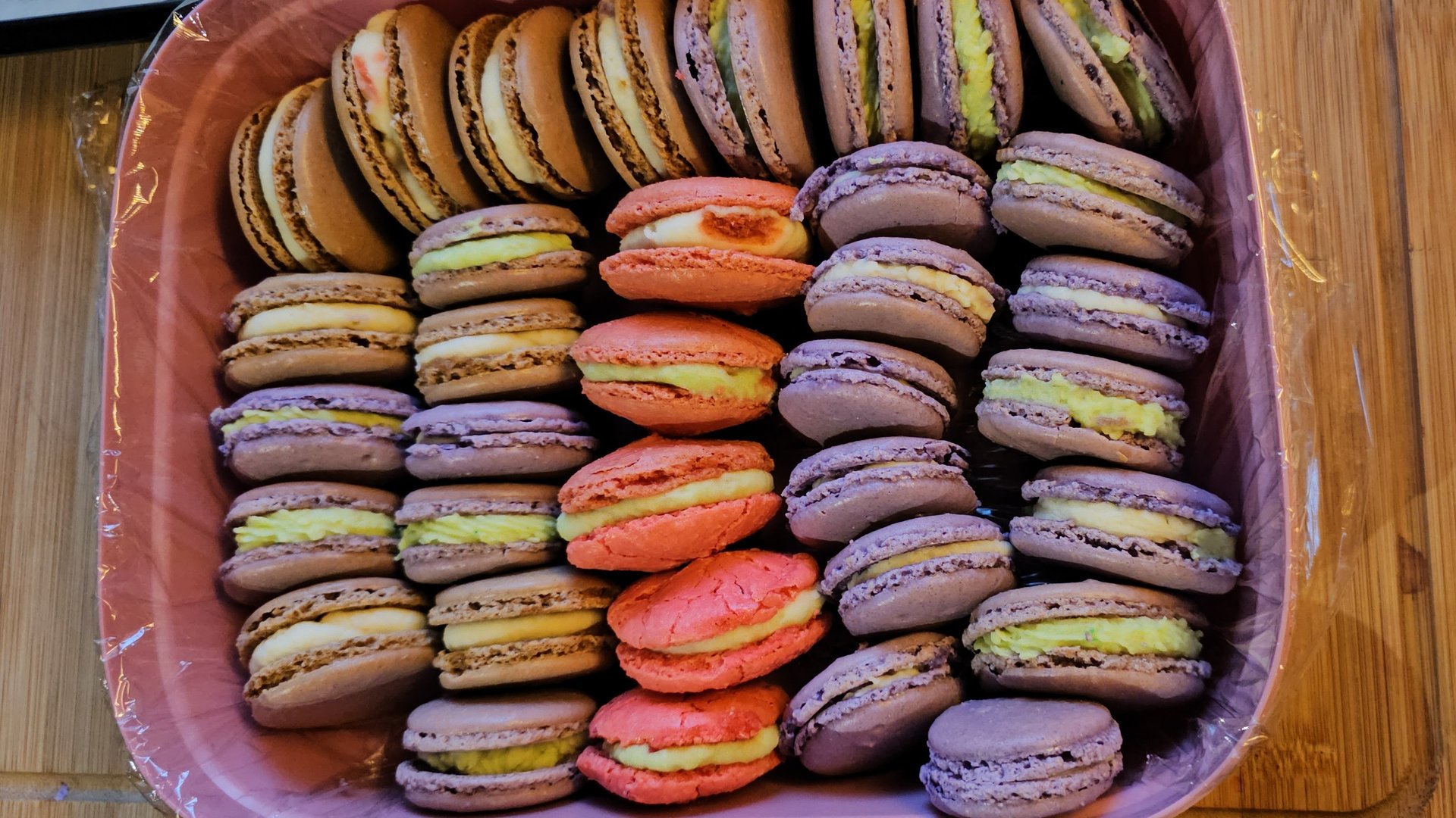 Проба пера.Мои первые не совсем красивые,но все равно,вкусные МАКАРОН Macarons