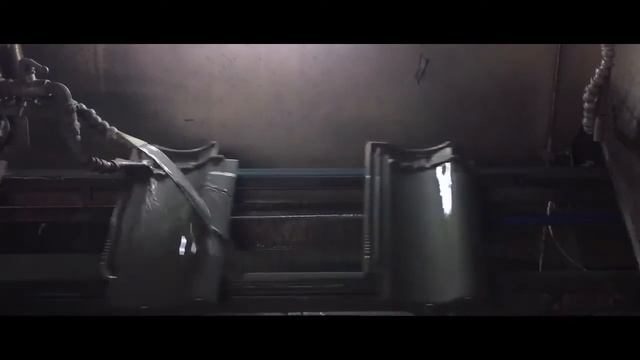 Laumans Производственный этап покраски керамической черепицы Премиум-класса