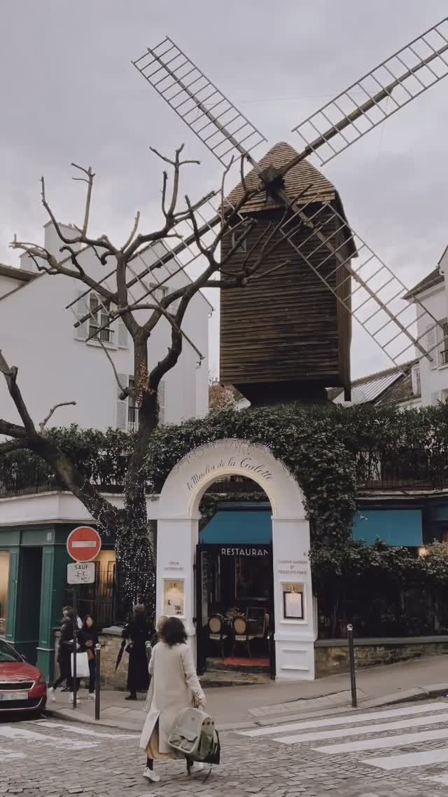 Мельница "Мулен де ла Галетт" в Париже. #акварель #искусство #sketching #drawing #paris
