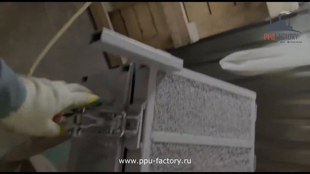 Боксерские перчатки из пенополиуретана