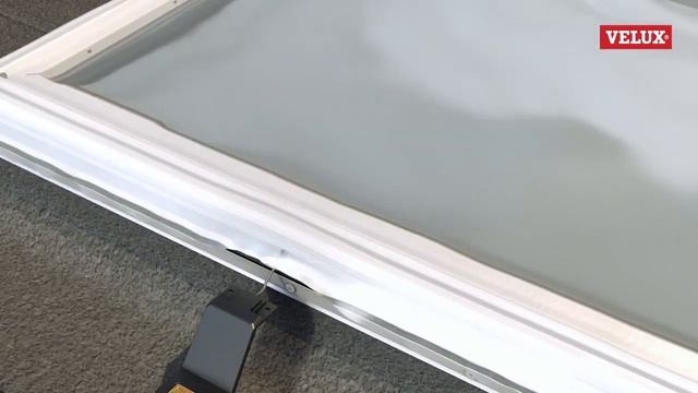 VELUX Curved glass rooflight installation
