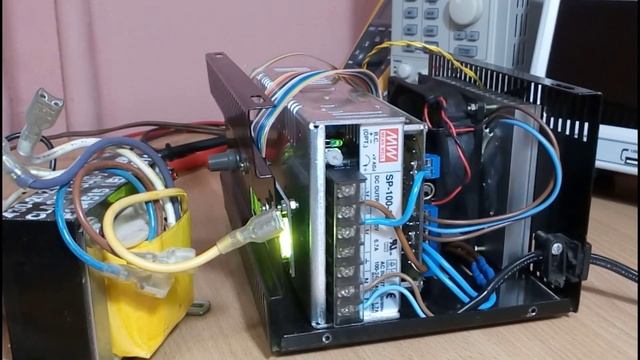 Самодельное ЗАРЯДНОЕ  со всеми защитами, стабилизация тока и напряжения, ОТКЛЮЧЕНИЕ в конце заряда