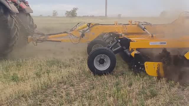 Борона-мульчировщик дисковый АСМ-6МТ в полях