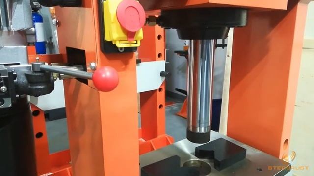 Пресс гидравлический Stalex HP-30. Тестовый запуск