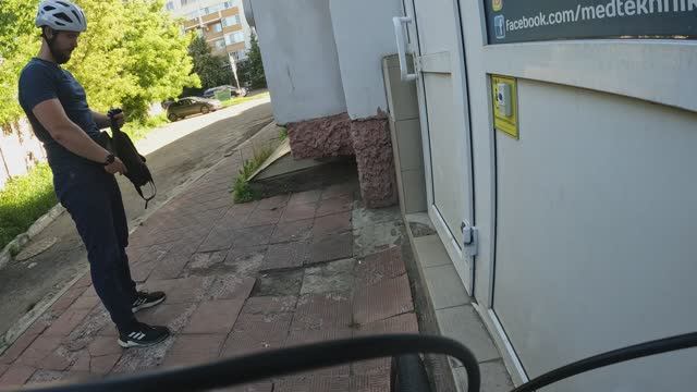 Еду на Велике Шульц Лаки Клавэр на работу