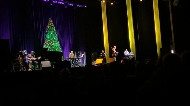 Александр Розенбаум - Заходите к нам на огонек на улице марата БКЗ 30.12.2024 Петербург