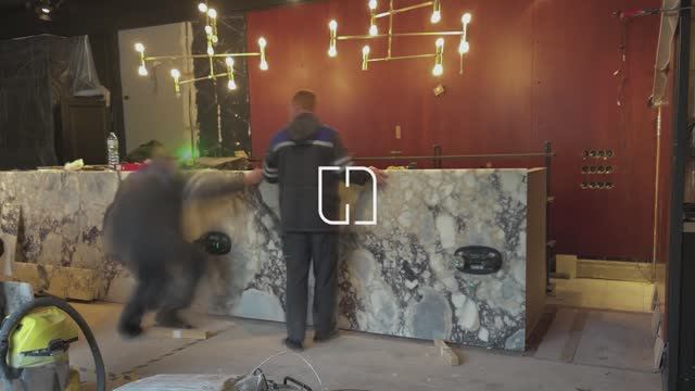 Компания НЭНСИ. Барная стойка из мрамора Calacatta Viola.