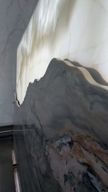 Панно из натурального камня с подсветкой.  #naturalstone #натуральныйкамень #дизайнинтерьера