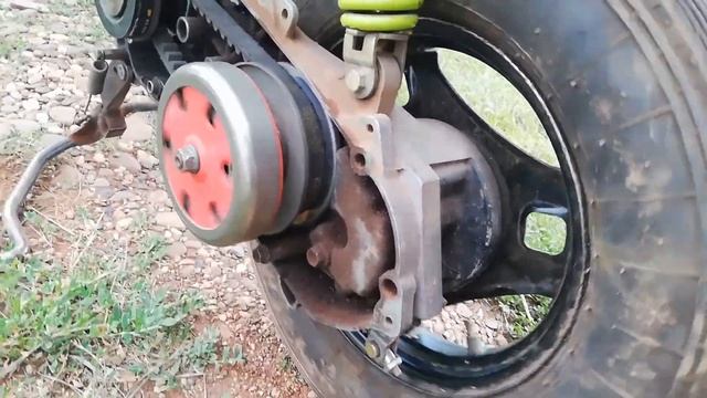 Скутер с двигателем мотоблока ставлю колесо больше.