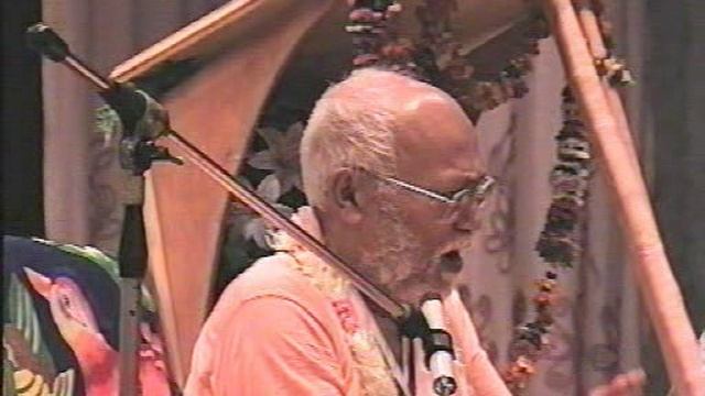 Одесса 2001 - часть 17. Его Божественная Милость Шрила Бхакти Валлабха Тиртха Госвами Махараджа