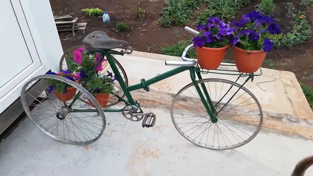 Велосипед клумба-цветочница