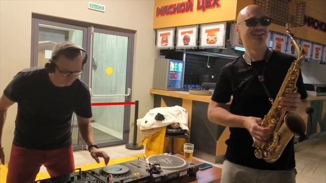 Пьяно и Милано в одном флаконе Зеленоградского разлива. Dj Sandr & Syntheticsax Саксофонист Морозов