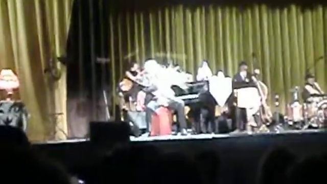 Hugh Lauire in flowers in S-Petersbug