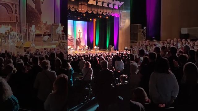 Александр Розенбаум - Салют Победы + цветочки 9.05.2024 Петербург Бкз