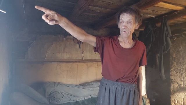 В гостях у отшельника Сергея Караблёва, 15 лет живёт один в тайге!