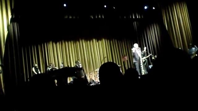 Hugh Laurie in Petersburg 2.06.2013 speech in beginning the show
