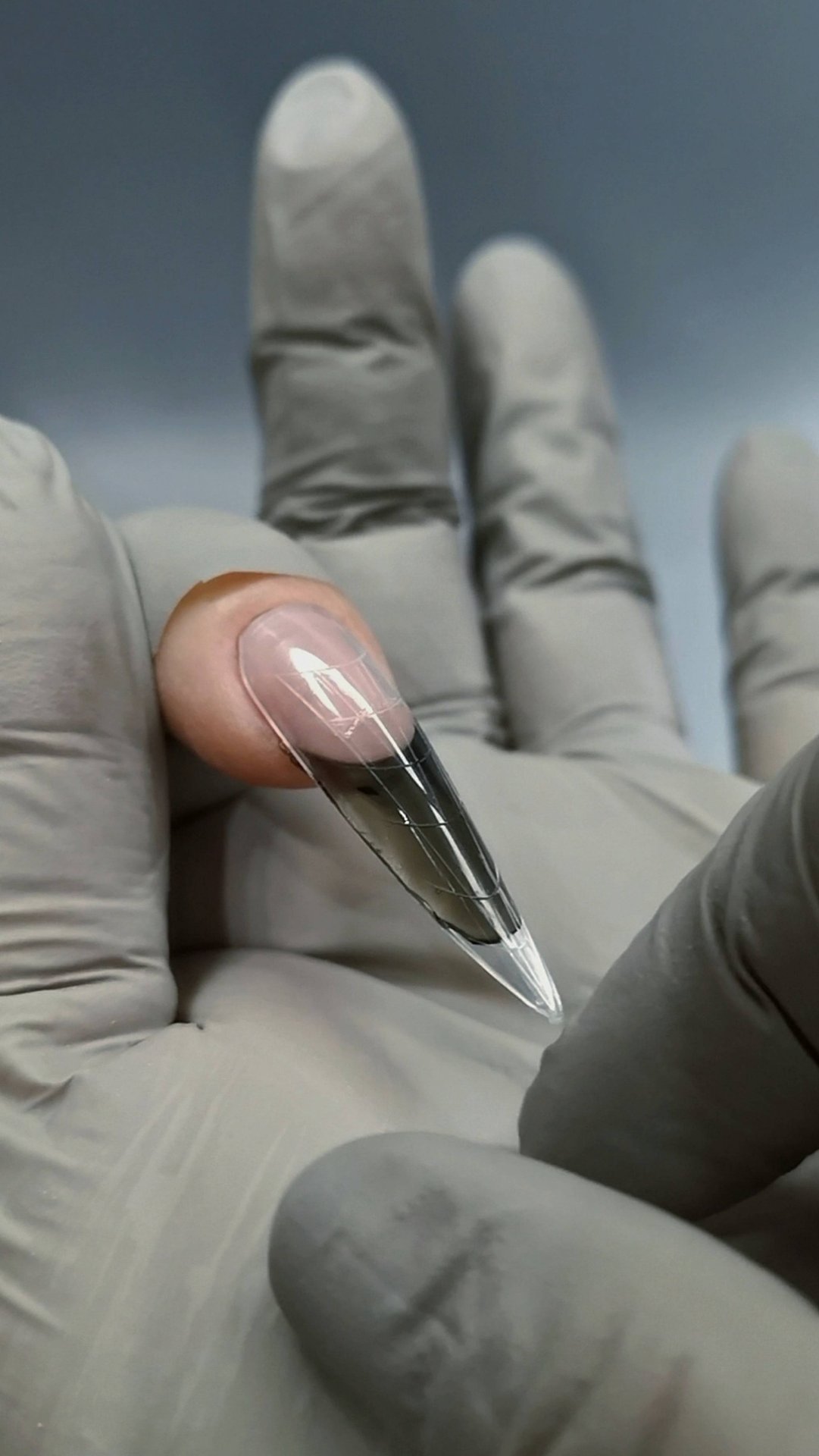 Выкладной френч в стык на верхние формы . Французский маникюр Slime Builder гелем.