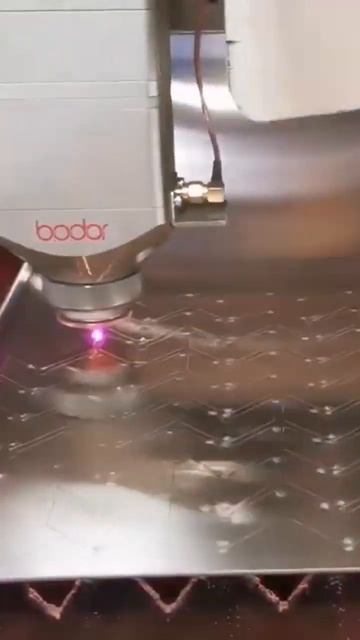 Лазер 3 кВт, алюминий, лист 2 мм