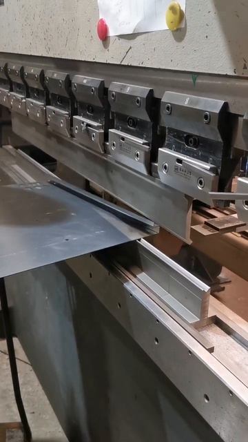 Гибка металла, лист 1,5 мм