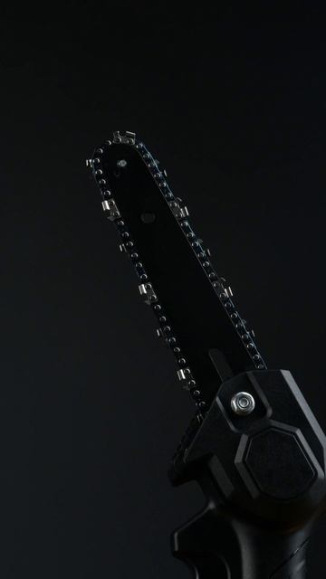 Пила цепная аккумуляторная