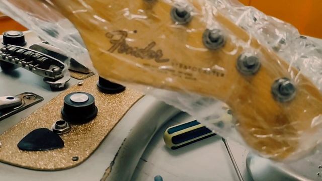 Первая гитара Эдди Ван Халена сделано в СССР