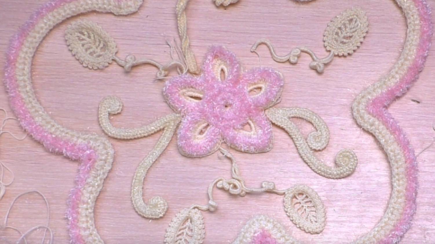 2 Эфир Совместного вязания крючком пледа в технике Ирландское кружево.mp4