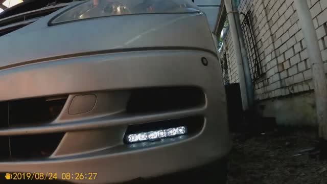Тойота Эстима II  Замена лампы габаритов передней фары  Не руководство 29.08.2019