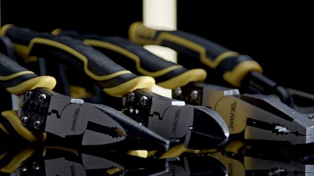 Cinematic для плоскогубцев