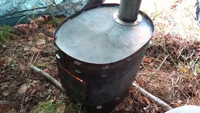 Палатка с печкой.
