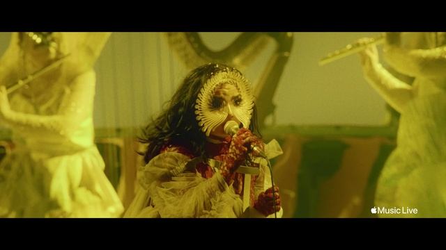 Björk  - Sue Me (Apple Music Live)