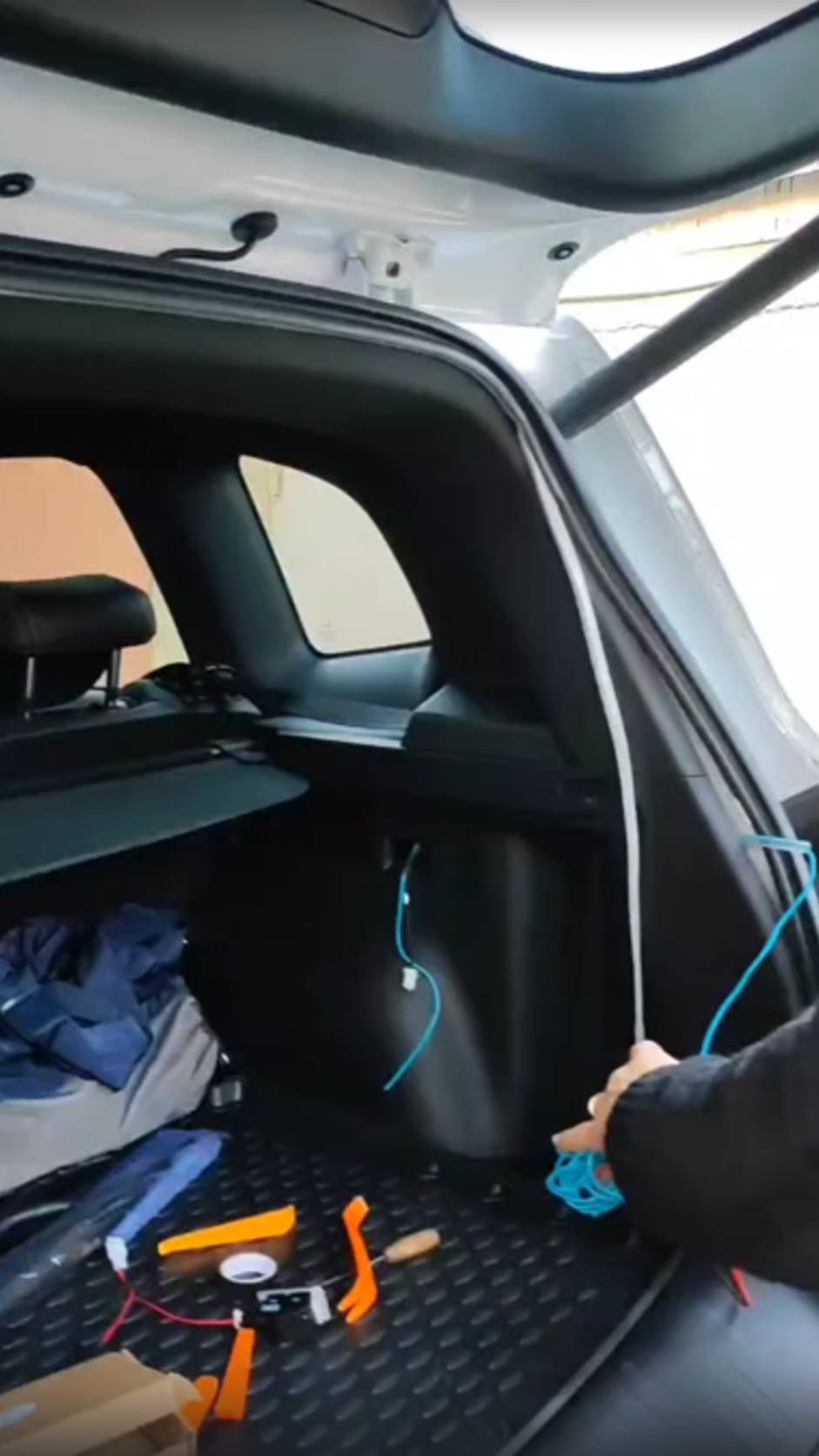 Тюнинг Haval Dargo. Подсветка багажника