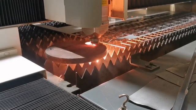 Лазерная резка, сталь 09Г2с, лист 20 мм