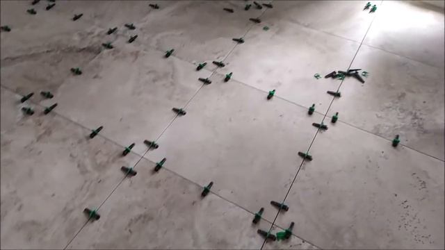 Ремонт пола на кухне прихожей и в ванной. Укладка керамогранита на пол ГРАНИТЕЯ 60/60