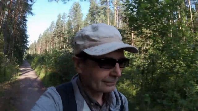 НА ДАЧУ НА МОНОКОЛЕСЕ. Удобное средство передвижения. Пенсионер на моноколесе Моноколесо Inmotion V8