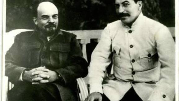 "ИСТОРИЯ РОССИИ В ФОТОГРАФИЯХ" (1900-1940-е гг.), музыка - Макс КЮСС (вальсы)