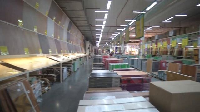 "Бюро дизайна и ремонта"  Какие услуги можно получить в строительном гипермакете?