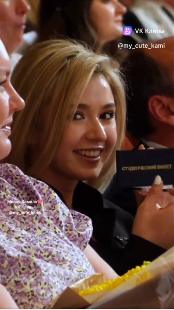 Камила Валиева - студентка МГУСиТ, автор Эдита @my_cute_kami