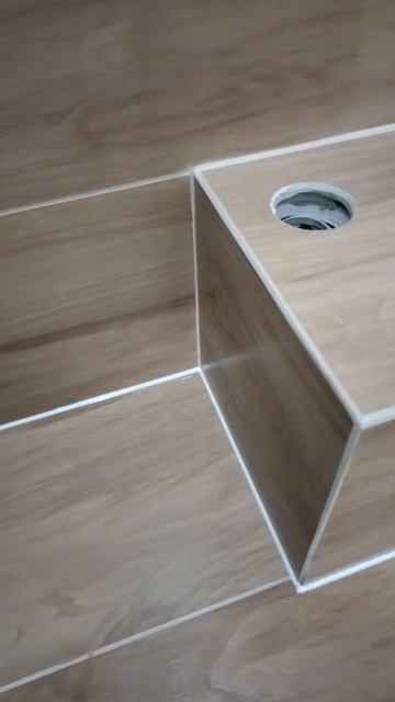 Обзор уложенной плитки в туалете #укладкакерамогранита  #shorts