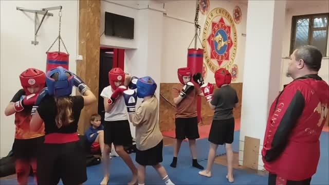 «с Новым Годом, а тренировки никто не отменял» - мотивационные видеоролики для юных спортсменов.