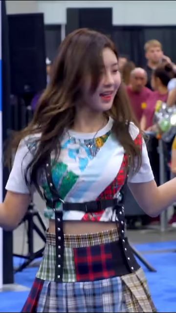 Dayeon dancing on Se Acabo #kpop #dayeon #kep1er