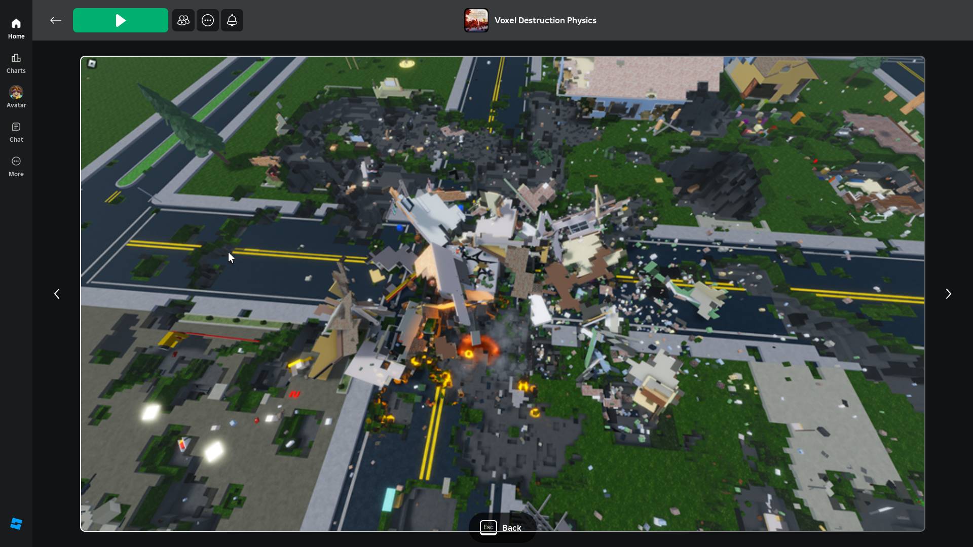 играю в симулятор разрушения в роблоксе