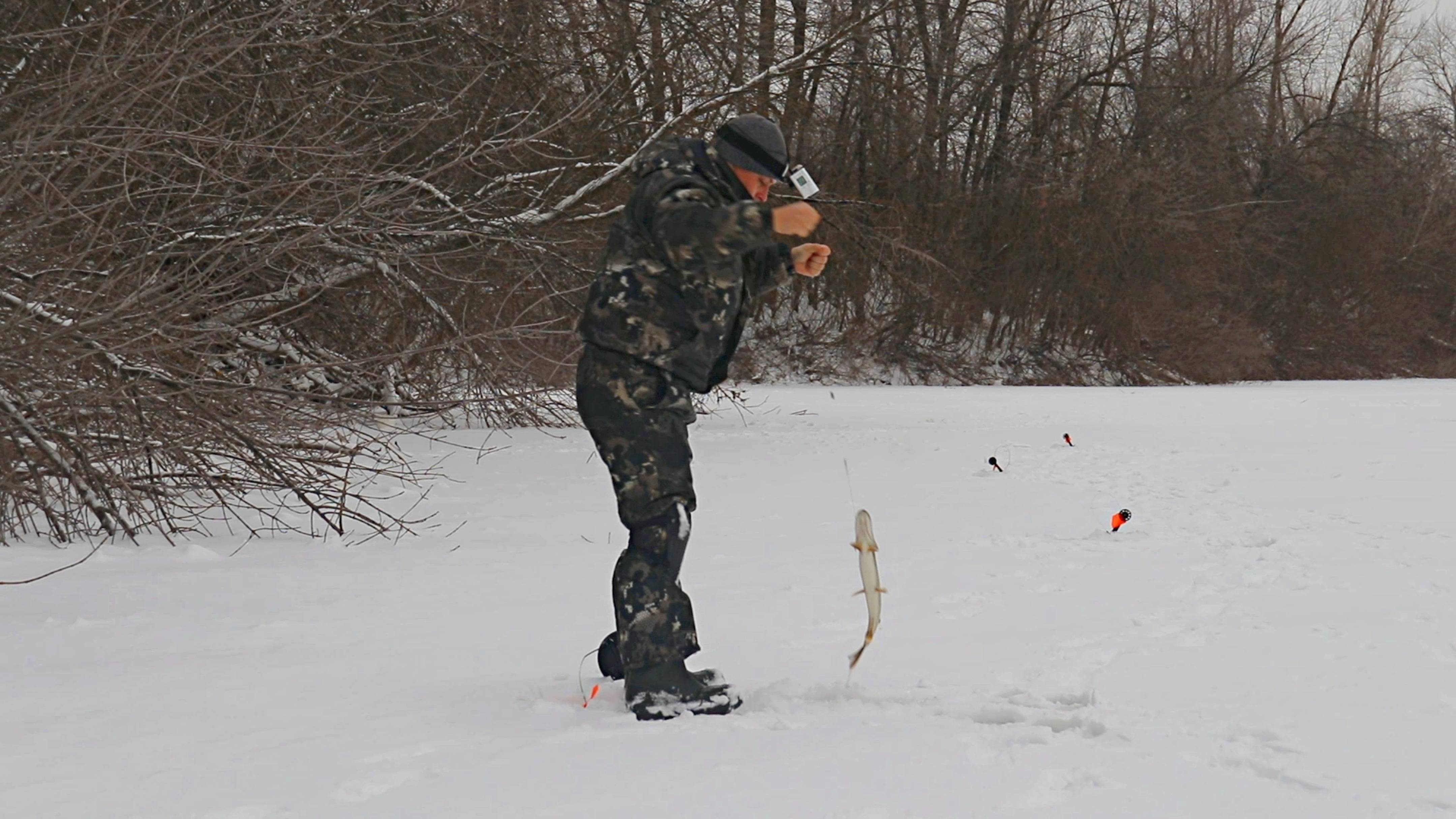 Зима. Рыбалка на жерлицы. щука окунь. Разведка новые места.