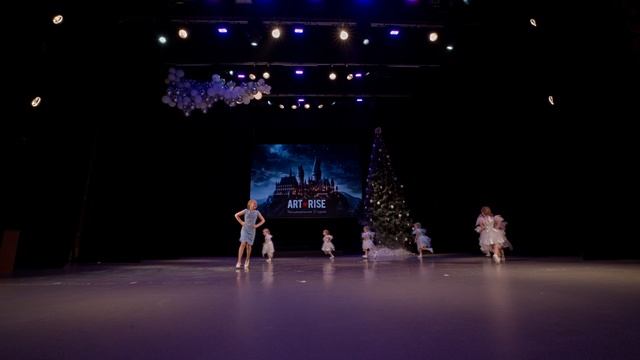 Хореография 3-4 года "Снежинки" (рук. Павликова Юлия)