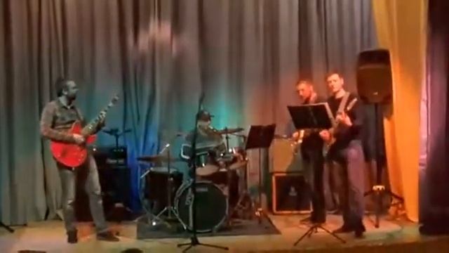 Кого ты хотел удивить - гр.Выход на Крышу