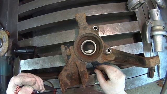 Ауди 100 С3 quattro 85 г. Отчет №5. Прессовка сайлентблоков и подшипника  задней подвески.