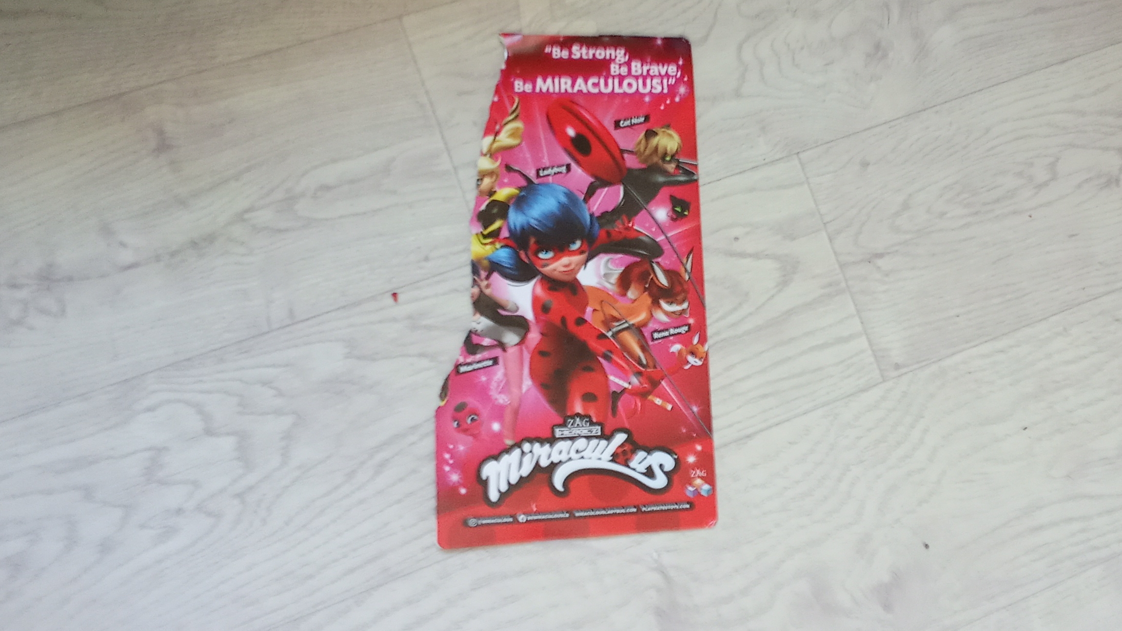 обзор на Леди баг miracles 2 (её упаковка)